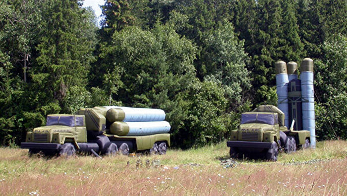 La Maskirovka los tiene locos – La Pluma