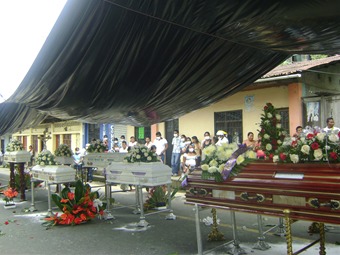 Colombia: La tragedia oculta del pueblo awá – La Pluma